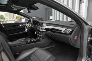 Grey Mercedes-Benz cls-63-amg 2012 in Vilnius, with an engine capacity of 5.46 L and mileage of 184 thousand km for 22000 €, photo 17 on AUTOMOTO.COM.LV