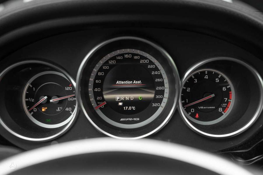 Grey Mercedes-Benz cls-63-amg 2012 in Vilnius, with an engine capacity of 5.46 L and mileage of 184 thousand km for 22000 €, photo 26 on AUTOMOTO.COM.LV