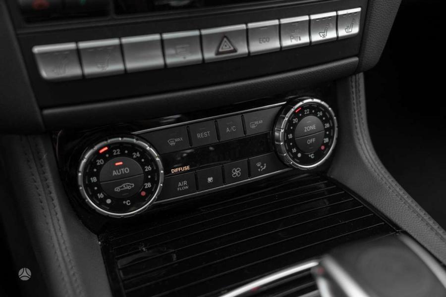 Grey Mercedes-Benz cls-63-amg 2012 in Vilnius, with an engine capacity of 5.46 L and mileage of 184 thousand km for 22000 €, photo 33 on AUTOMOTO.COM.LV