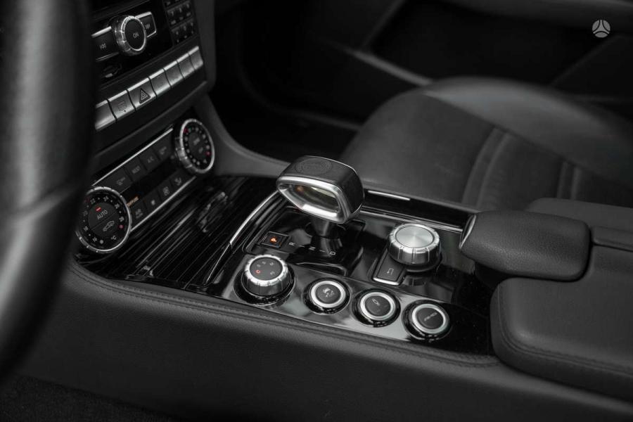 Grey Mercedes-Benz cls-63-amg 2012 in Vilnius, with an engine capacity of 5.46 L and mileage of 184 thousand km for 22000 €, photo 35 on AUTOMOTO.COM.LV