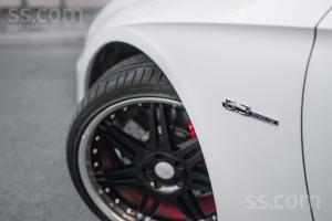 White Mercedes-Benz cls-63-amg 2006 in Riga, with an engine capacity of 6.30 L and mileage of 41 thousand km for 33000 €, photo 8 on AUTOMOTO.COM.LV