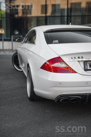 White Mercedes-Benz cls-63-amg 2006 in Riga, with an engine capacity of 6.30 L and mileage of 41 thousand km for 33000 €, photo 18 on AUTOMOTO.COM.LV