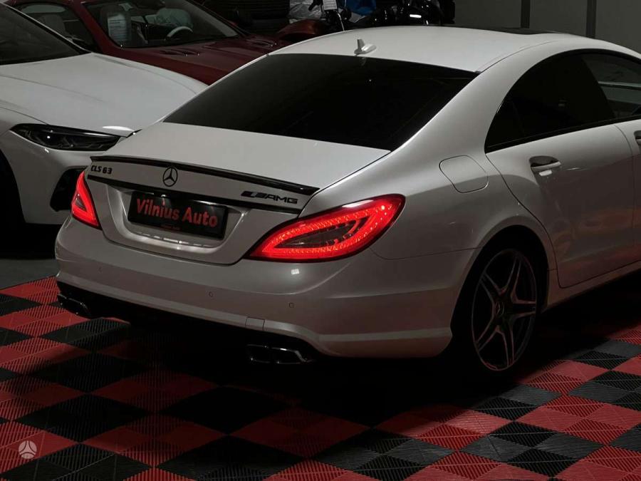 Balts Mercedes-Benz cls-63-amg 2014 Viļņa, ar dzinēja tilpumu 5.46 L un nobraukumu 77 tūkst. km par 38900 €, foto 12 vietnē AUTOMOTO.COM.LV