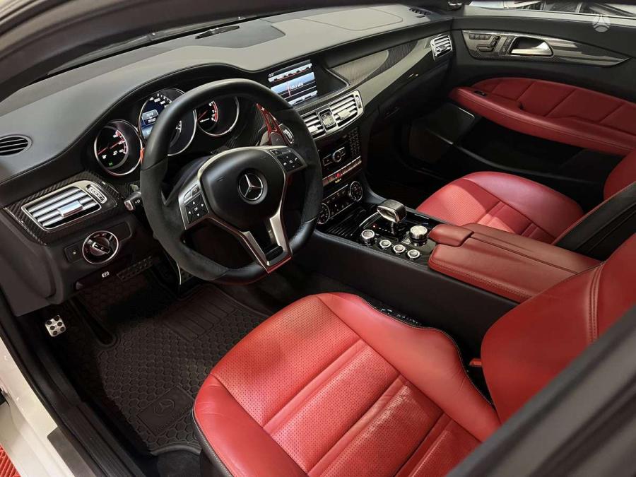Balts Mercedes-Benz cls-63-amg 2014 Viļņa, ar dzinēja tilpumu 5.46 L un nobraukumu 77 tūkst. km par 38900 €, foto 16 vietnē AUTOMOTO.COM.LV