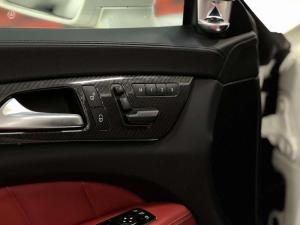 Balts Mercedes-Benz cls-63-amg 2014 Viļņa, ar dzinēja tilpumu 5.46 L un nobraukumu 77 tūkst. km par 38900 €, foto 19 vietnē AUTOMOTO.COM.LV