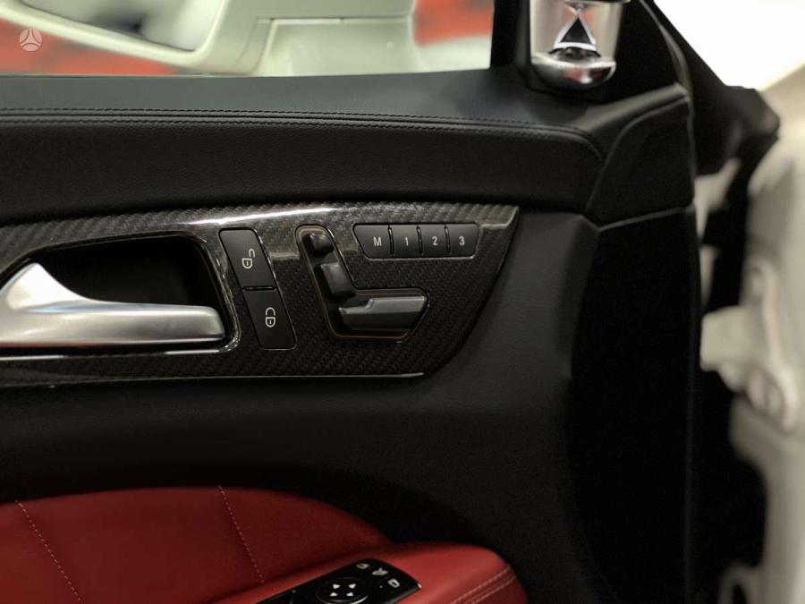 Balts Mercedes-Benz cls-63-amg 2014 Viļņa, ar dzinēja tilpumu 5.46 L un nobraukumu 77 tūkst. km par 38900 €, foto 19 vietnē AUTOMOTO.COM.LV