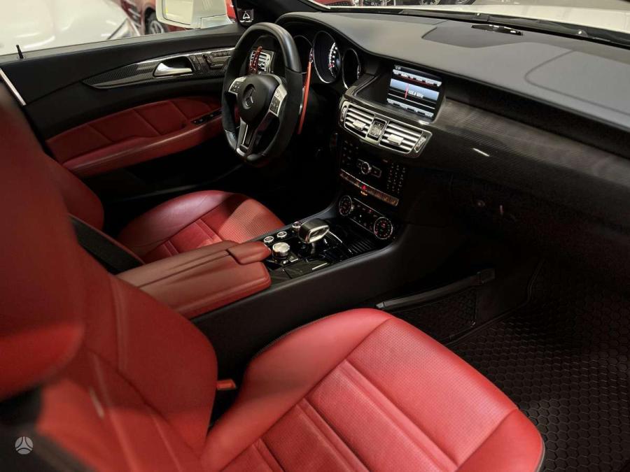 Balts Mercedes-Benz cls-63-amg 2014 Viļņa, ar dzinēja tilpumu 5.46 L un nobraukumu 77 tūkst. km par 38900 €, foto 22 vietnē AUTOMOTO.COM.LV