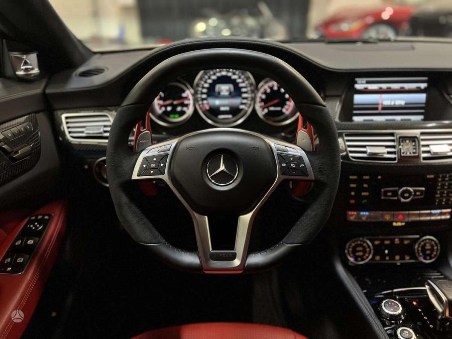 Balts Mercedes-Benz cls-63-amg 2014 Viļņa, ar dzinēja tilpumu 5.46 L un nobraukumu 77 tūkst. km par 38900 €, foto 27 vietnē AUTOMOTO.COM.LV