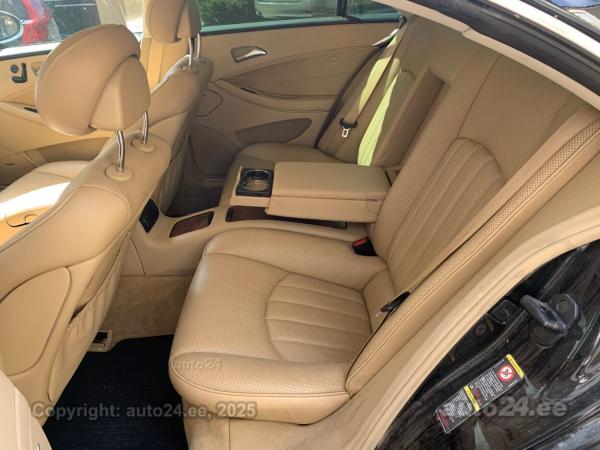 Melns Mercedes-Benz CLS-Class 2004 Tallina, ar dzinēja tilpumu 3.50 L un nobraukumu 278 tūkst. km par 5500 €, foto 11 vietnē AUTOMOTO.COM.LV