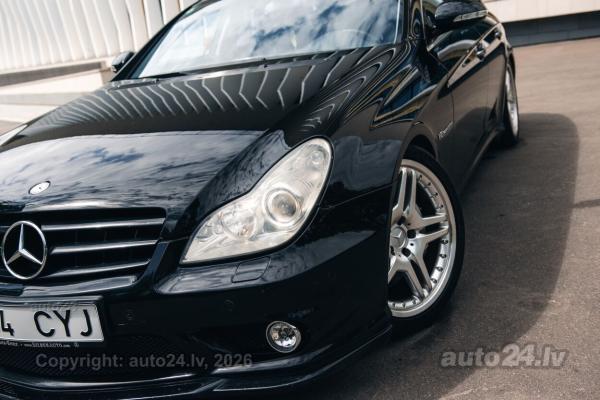 Melns Mercedes-Benz CLS-Class 2005 Tallina, ar dzinēja tilpumu 5.40 L un nobraukumu 126 tūkst. km par 22000 €, foto 3 vietnē AUTOMOTO.COM.LV