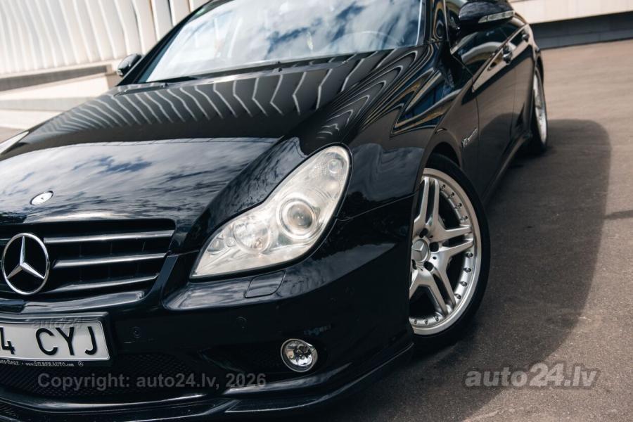 Black Mercedes-Benz CLS-Class 2005 in Tallinn, with an engine capacity of 5.40 L and mileage of 126 thousand km for 22000 €, photo 4 on AUTOMOTO.COM.LV