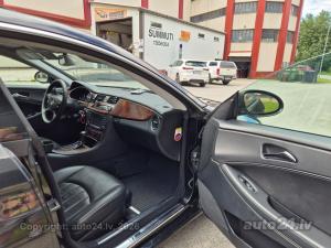 Melns Mercedes-Benz CLS-Class 2005 Tallina, ar dzinēja tilpumu 3.50 L un nobraukumu 250 tūkst. km par 5500 €, foto 8 vietnē AUTOMOTO.COM.LV