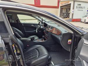 Melns Mercedes-Benz CLS-Class 2005 Tallina, ar dzinēja tilpumu 3.50 L un nobraukumu 250 tūkst. km par 5500 €, foto 10 vietnē AUTOMOTO.COM.LV