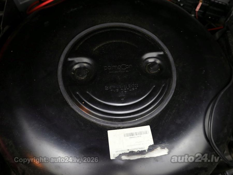 Melns Mercedes-Benz CLS-Class 2005 Tallina, ar dzinēja tilpumu 3.50 L un nobraukumu 298 tūkst. km par 1999 €, foto 11 vietnē AUTOMOTO.COM.LV