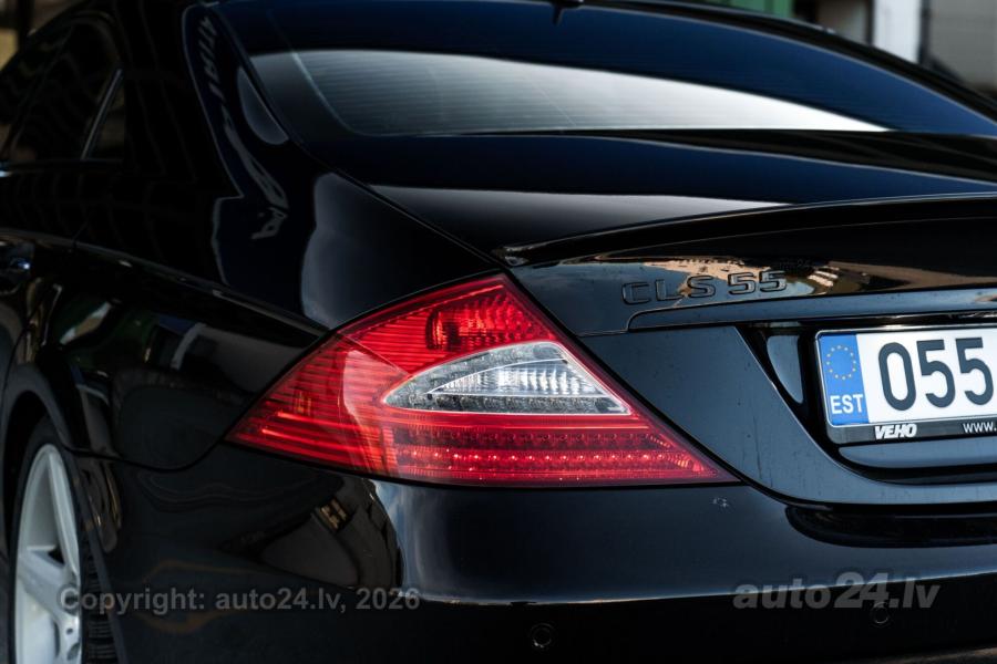 Melns Mercedes-Benz CLS-Class 2006 Tallina, ar dzinēja tilpumu 5.40 L un nobraukumu 244 tūkst. km par 20000 €, foto 14 vietnē AUTOMOTO.COM.LV