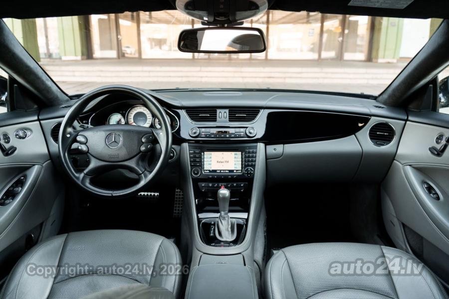 Melns Mercedes-Benz CLS-Class 2006 Tallina, ar dzinēja tilpumu 5.40 L un nobraukumu 244 tūkst. km par 20000 €, foto 16 vietnē AUTOMOTO.COM.LV