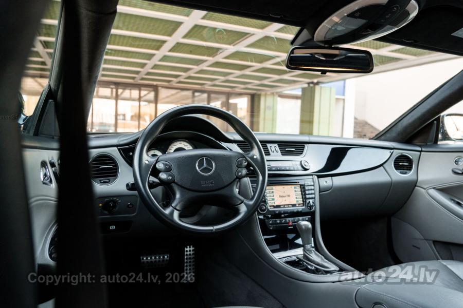 Melns Mercedes-Benz CLS-Class 2006 Tallina, ar dzinēja tilpumu 5.40 L un nobraukumu 244 tūkst. km par 20000 €, foto 18 vietnē AUTOMOTO.COM.LV