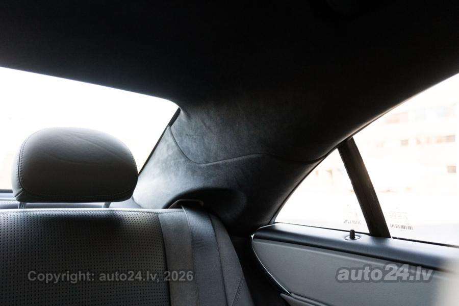 Melns Mercedes-Benz CLS-Class 2006 Tallina, ar dzinēja tilpumu 5.40 L un nobraukumu 244 tūkst. km par 20000 €, foto 30 vietnē AUTOMOTO.COM.LV