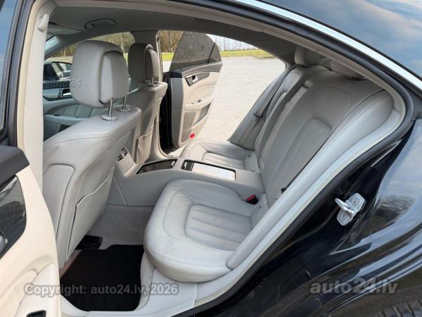 Melns Mercedes-Benz CLS-Class 2011 Viljandi, ar dzinēja tilpumu 3.00 L un nobraukumu 325 tūkst. km par 9790 €, foto 11 vietnē AUTOMOTO.COM.LV