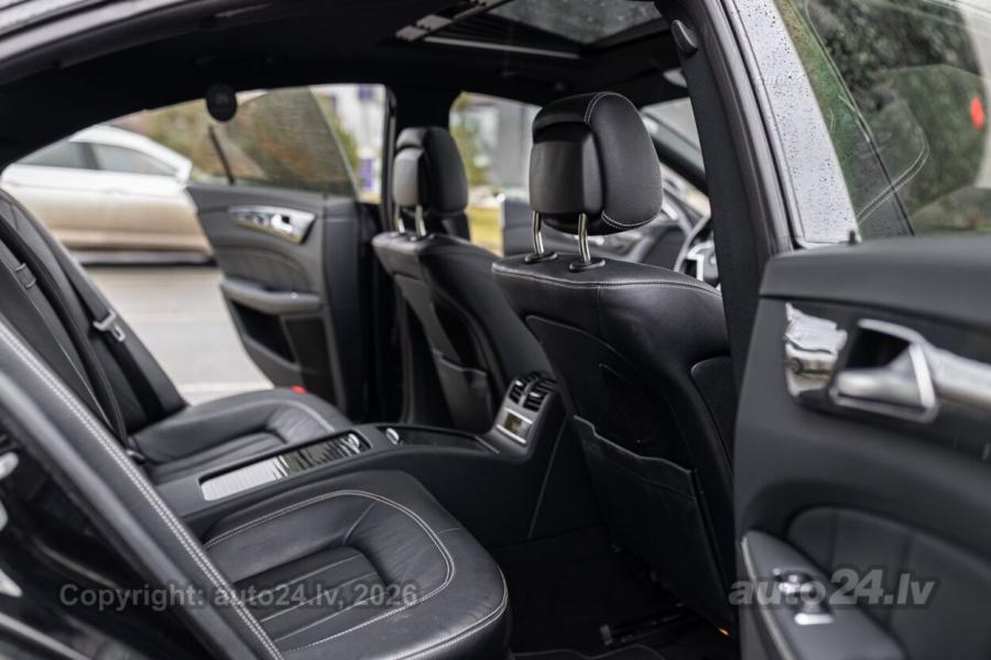 Black Mercedes-Benz CLS-Class 2011 in Tallinn, with an engine capacity of 3.00 L and mileage of 190 thousand km for 12900 €, photo 12 on AUTOMOTO.COM.LV