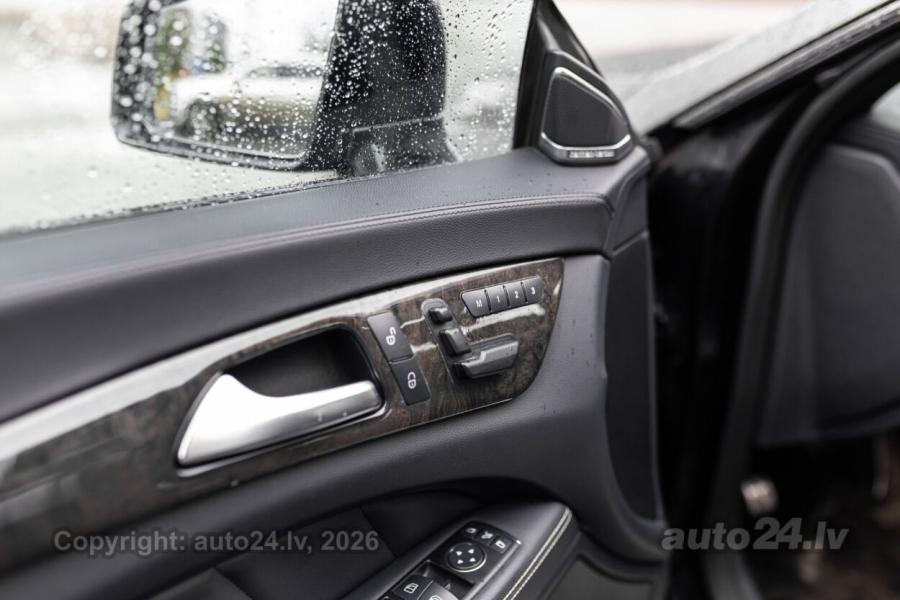 Black Mercedes-Benz CLS-Class 2011 in Tallinn, with an engine capacity of 3.00 L and mileage of 190 thousand km for 12900 €, photo 14 on AUTOMOTO.COM.LV