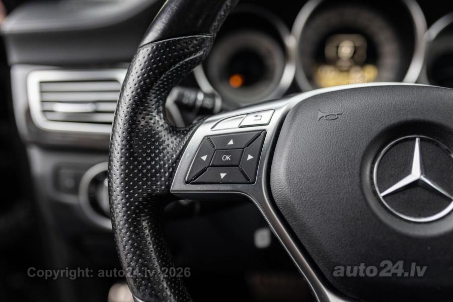 Black Mercedes-Benz CLS-Class 2011 in Tallinn, with an engine capacity of 3.00 L and mileage of 190 thousand km for 12900 €, photo 19 on AUTOMOTO.COM.LV