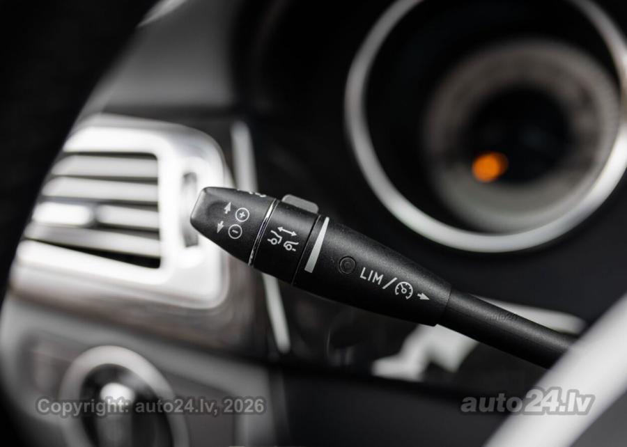 Black Mercedes-Benz CLS-Class 2011 in Tallinn, with an engine capacity of 3.00 L and mileage of 190 thousand km for 12900 €, photo 21 on AUTOMOTO.COM.LV