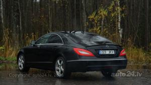 Black Mercedes-Benz CLS-Class 2012 in Tallinn, with an engine capacity of 2.14 L and mileage of 258 thousand km for 11999 €, photo 4 on AUTOMOTO.COM.LV