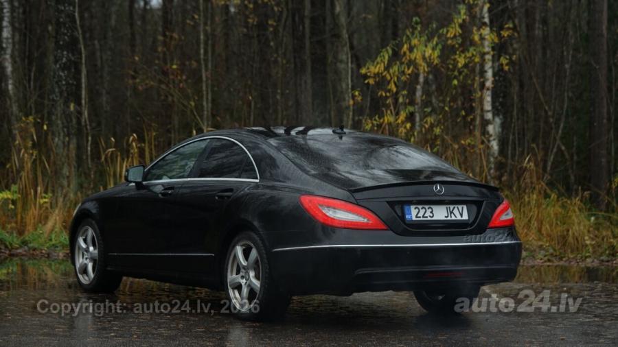 Black Mercedes-Benz CLS-Class 2012 in Tallinn, with an engine capacity of 2.14 L and mileage of 258 thousand km for 11999 €, photo 4 on AUTOMOTO.COM.LV