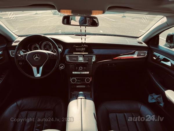Melns Mercedes-Benz CLS-Class 2012 Tallina, ar dzinēja tilpumu 3.50 L un nobraukumu 182 tūkst. km par 15500 €, foto 9 vietnē AUTOMOTO.COM.LV