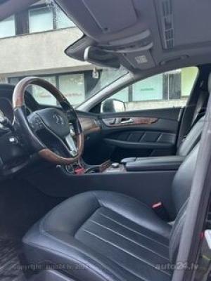 Black Mercedes-Benz CLS-Class 2014 in Tallinn, with an engine capacity of 2.10 L and mileage of 150 thousand km for 16500 €, photo 7 on AUTOMOTO.COM.LV