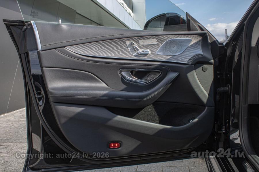 Black Mercedes-Benz CLS-Class 2019 in Tallinn, with an engine capacity of 2.90 L and mileage of 210 thousand km for 32500 €, photo 12 on AUTOMOTO.COM.LV
