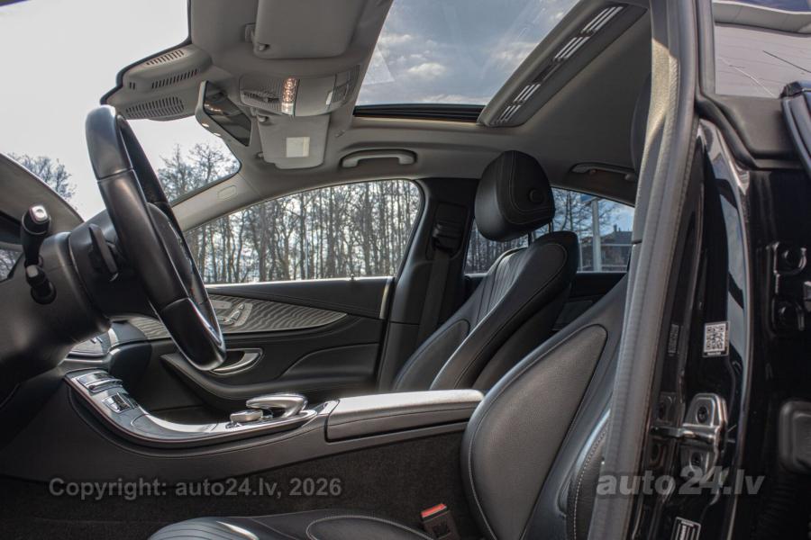 Black Mercedes-Benz CLS-Class 2019 in Tallinn, with an engine capacity of 2.90 L and mileage of 210 thousand km for 32500 €, photo 13 on AUTOMOTO.COM.LV