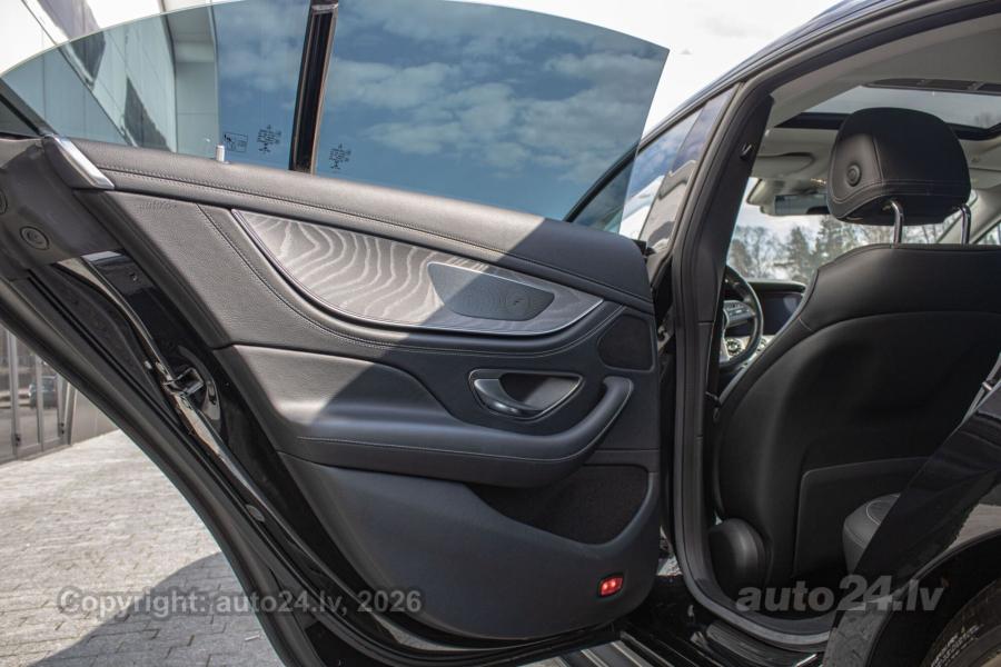 Black Mercedes-Benz CLS-Class 2019 in Tallinn, with an engine capacity of 2.90 L and mileage of 210 thousand km for 32500 €, photo 19 on AUTOMOTO.COM.LV