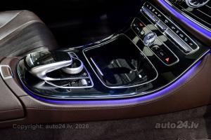 Melns Mercedes-Benz CLS-Class 2019 Tallina, ar dzinēja tilpumu 3.00 L un nobraukumu 135 tūkst. km par 40900 €, foto 15 vietnē AUTOMOTO.COM.LV