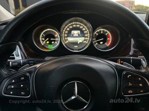 Black Mercedes-Benz CLS-Class 2015 in Tartu, with an engine capacity of 3.00 L and mileage of 240 thousand km for 13999 €, photo 20 on AUTOMOTO.COM.LV