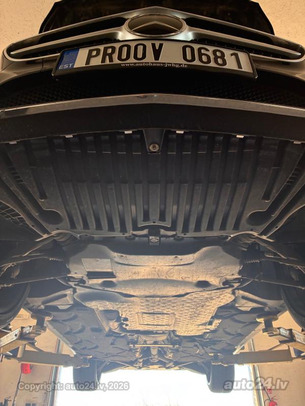 Melns Mercedes-Benz CLS-Class 2016 Tallina, ar dzinēja tilpumu 2.10 L un nobraukumu 270 tūkst. km par 13799 €, foto 8 vietnē AUTOMOTO.COM.LV