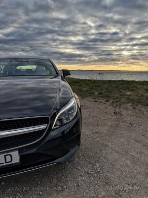 Black Mercedes-Benz CLS-Class 2017 in Tallinn, with an engine capacity of 2.10 L and mileage of 215 thousand km for 13999 €, photo 5 on AUTOMOTO.COM.LV