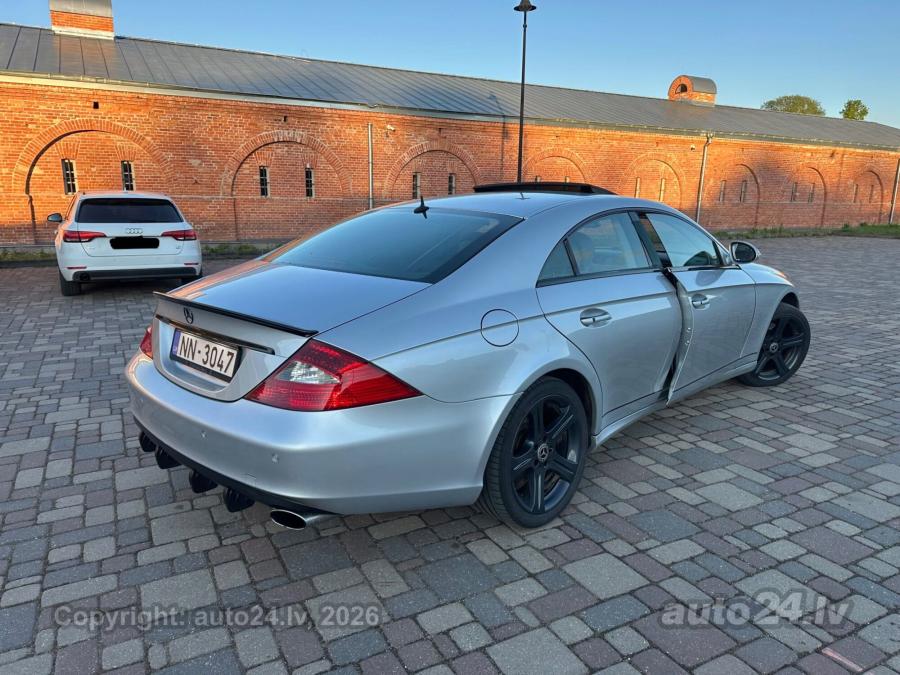 Mercedes-Benz CLS-Class 2005 Daugavpils, ar dzinēja tilpumu 3.50 L un nobraukumu 290 tūkst. km par 4490 €, foto 3 vietnē AUTOMOTO.COM.LV
