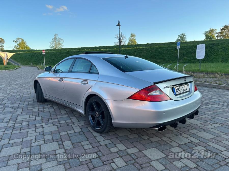 Mercedes-Benz CLS-Class 2005 Daugavpils, ar dzinēja tilpumu 3.50 L un nobraukumu 290 tūkst. km par 4490 €, foto 4 vietnē AUTOMOTO.COM.LV