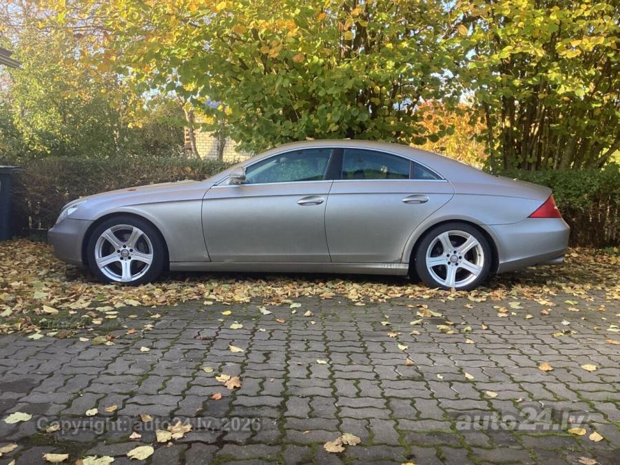 Pelēks Mercedes-Benz CLS-Class 2005 Tallina, ar dzinēja tilpumu 3.50 L un nobraukumu 355 tūkst. km par 2750 €, foto 1 vietnē AUTOMOTO.COM.LV