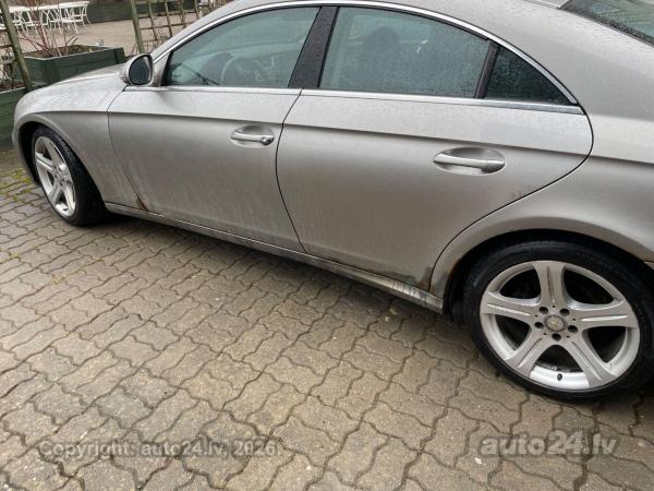 Grey Mercedes-Benz CLS-Class 2005 in Tallinn, with an engine capacity of 3.50 L and mileage of 355 thousand km for 2750 €, photo 7 on AUTOMOTO.COM.LV