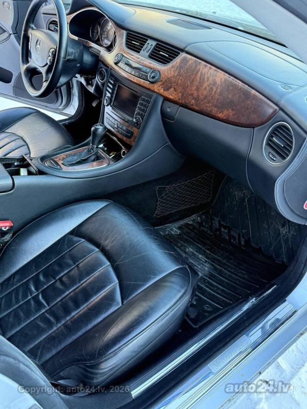 Grey Mercedes-Benz CLS-Class 2006 in Tallinn, with an engine capacity of 3.00 L and mileage of 327 thousand km for 6000 €, photo 11 on AUTOMOTO.COM.LV
