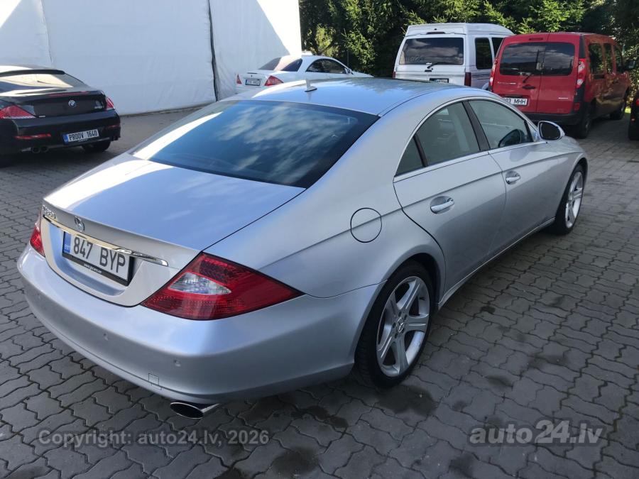 Pelēks Mercedes-Benz CLS-Class 2007 Tallina, ar dzinēja tilpumu 3.50 L un nobraukumu 101 tūkst. km par 12500 €, foto 6 vietnē AUTOMOTO.COM.LV