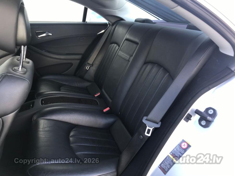 Pelēks Mercedes-Benz CLS-Class 2007 Tallina, ar dzinēja tilpumu 3.50 L un nobraukumu 101 tūkst. km par 12500 €, foto 10 vietnē AUTOMOTO.COM.LV