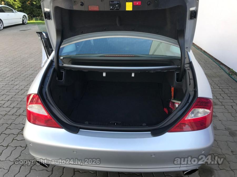 Pelēks Mercedes-Benz CLS-Class 2007 Tallina, ar dzinēja tilpumu 3.50 L un nobraukumu 101 tūkst. km par 12500 €, foto 13 vietnē AUTOMOTO.COM.LV