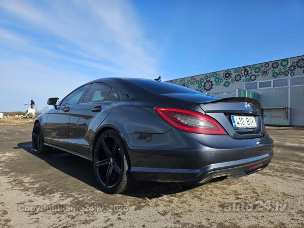 Pelēks Mercedes-Benz CLS-Class 2011 Tallina, ar dzinēja tilpumu 3.00 L un nobraukumu 195 tūkst. km par 19500 €, foto 9 vietnē AUTOMOTO.COM.LV