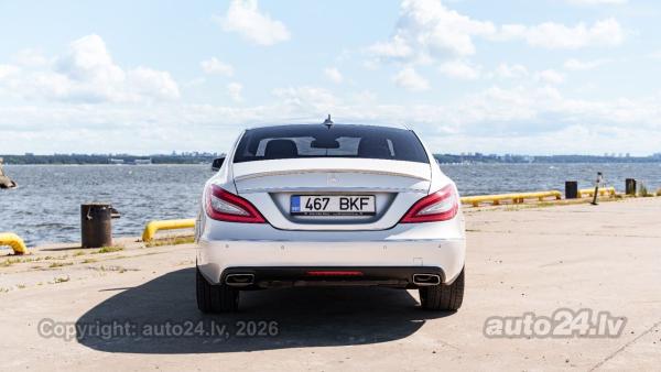 Grey Mercedes-Benz CLS-Class 2013 in Tallinn, with an engine capacity of 3.00 L and mileage of 222 thousand km for 18500 €, photo 7 on AUTOMOTO.COM.LV