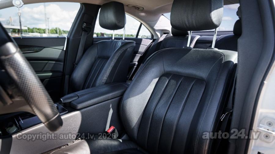 Pelēks Mercedes-Benz CLS-Class 2013 Tallina, ar dzinēja tilpumu 3.00 L un nobraukumu 222 tūkst. km par 18500 €, foto 13 vietnē AUTOMOTO.COM.LV