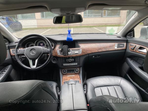Grey Mercedes-Benz CLS-Class 2013 in Tallinn, with an engine capacity of 2.10 L and mileage of 399 thousand km for 14000 €, photo 8 on AUTOMOTO.COM.LV